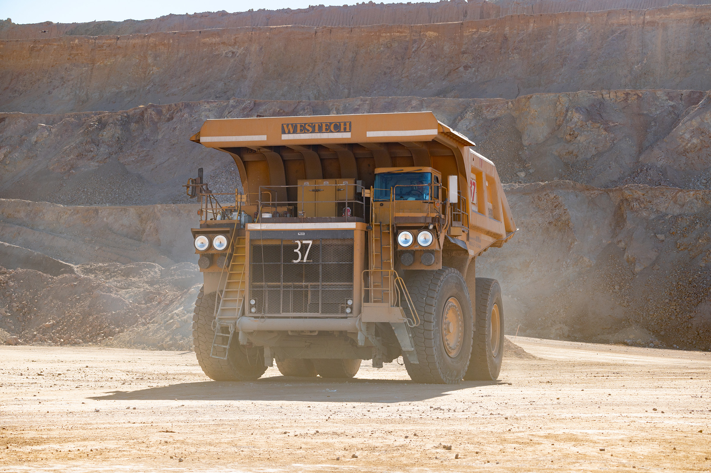 Rio Tinto converts first open pit mine to renewable diesel - mtu engines power large vehicles